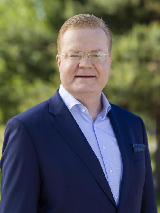 Nokia Group Leadership Team | Nokia